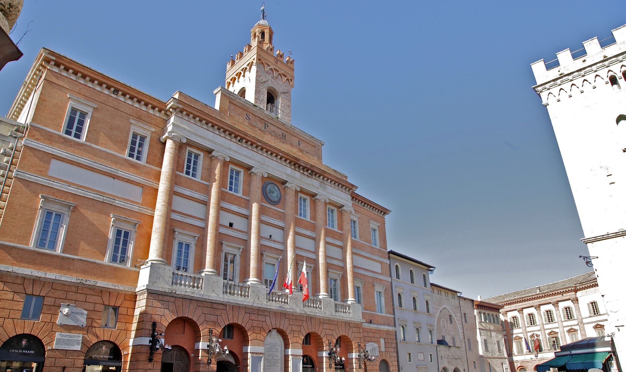 Foligno al voto, in 4 si contendono la fascia tricolore: tutte le liste ...