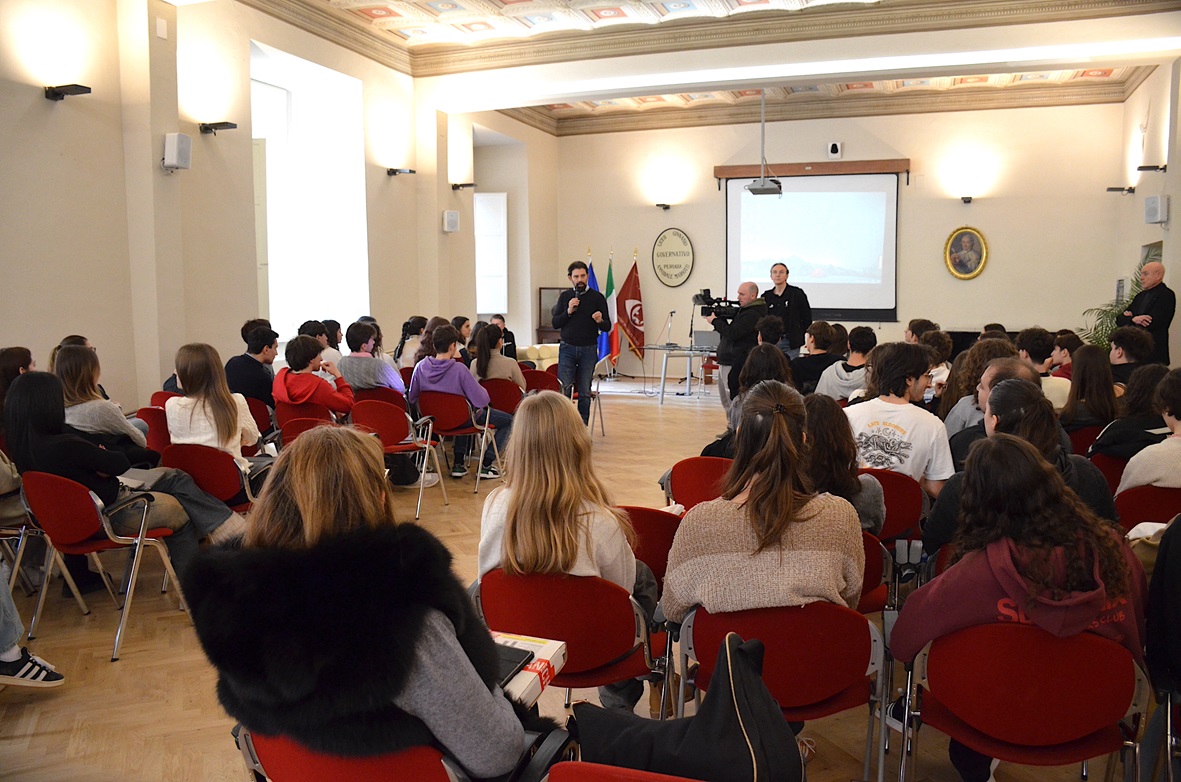 Bullismo e cyberbullismo: se ne è parlato al Mariotti di Perugia