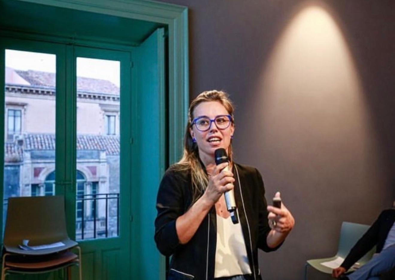 Balla Linda (Di Pietro) per diventare la prima donna sindaco di Terni. La "Dada bis” il primo ...