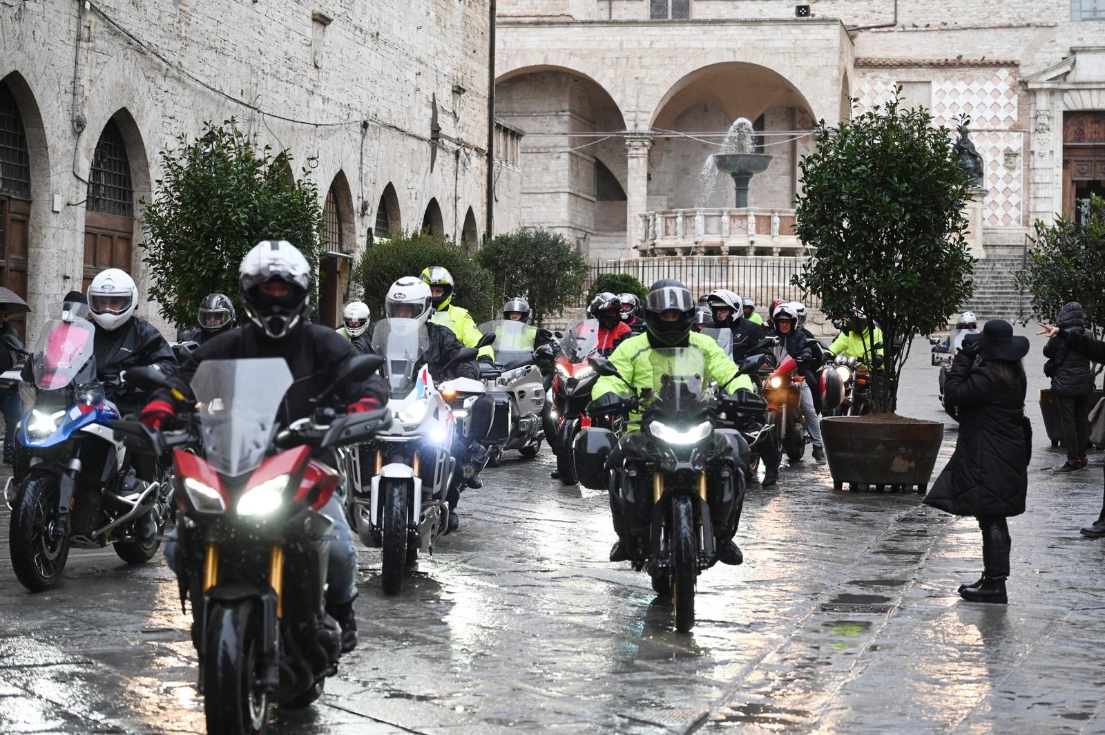 Pioggia e neve non fermano la Motobefana - Umbria 7