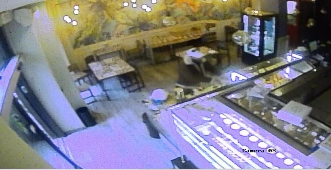 Non paga il conto al bar ma la titolare lo incastra con le immagini ...